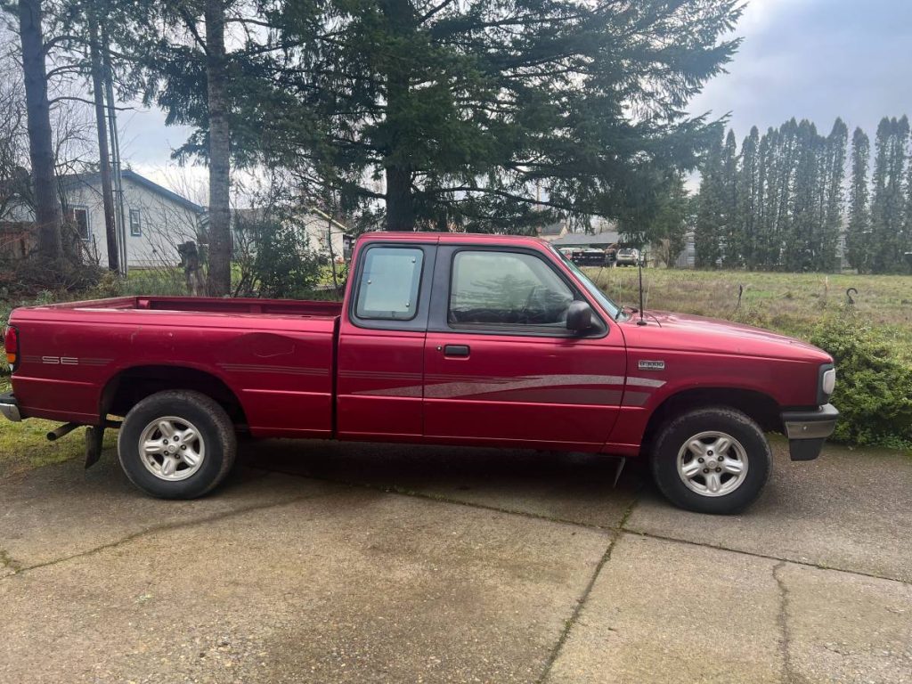 Just Hop In And Go: 1996 Toyota Avalon vs 1996 Mazda B3000 - The Autopian