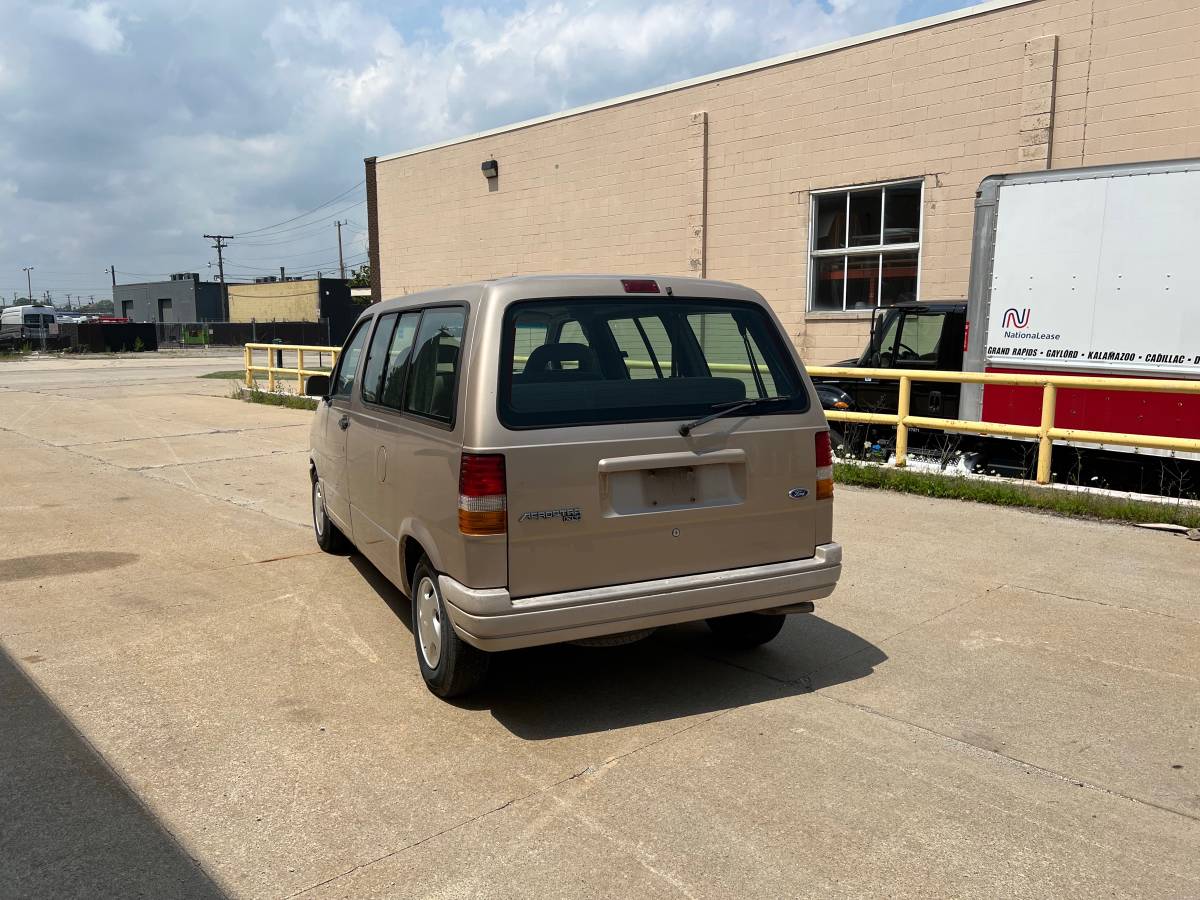 Unusual Old Minivans: 1996 Ford Aerostar vs 1993 VW Eurovan - The Autopian