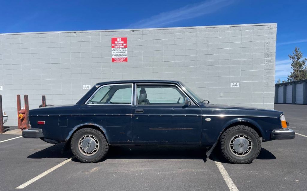 Farewell To Portland: 2005 Subaru Outback vs 1976 Volvo 242 - The Autopian