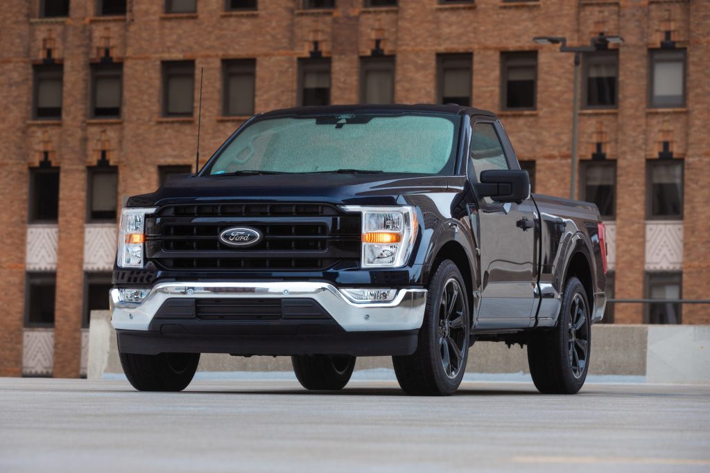 I Drove The Basic Ford F-150 With A 700 Horsepower Supercharged V8 And ...