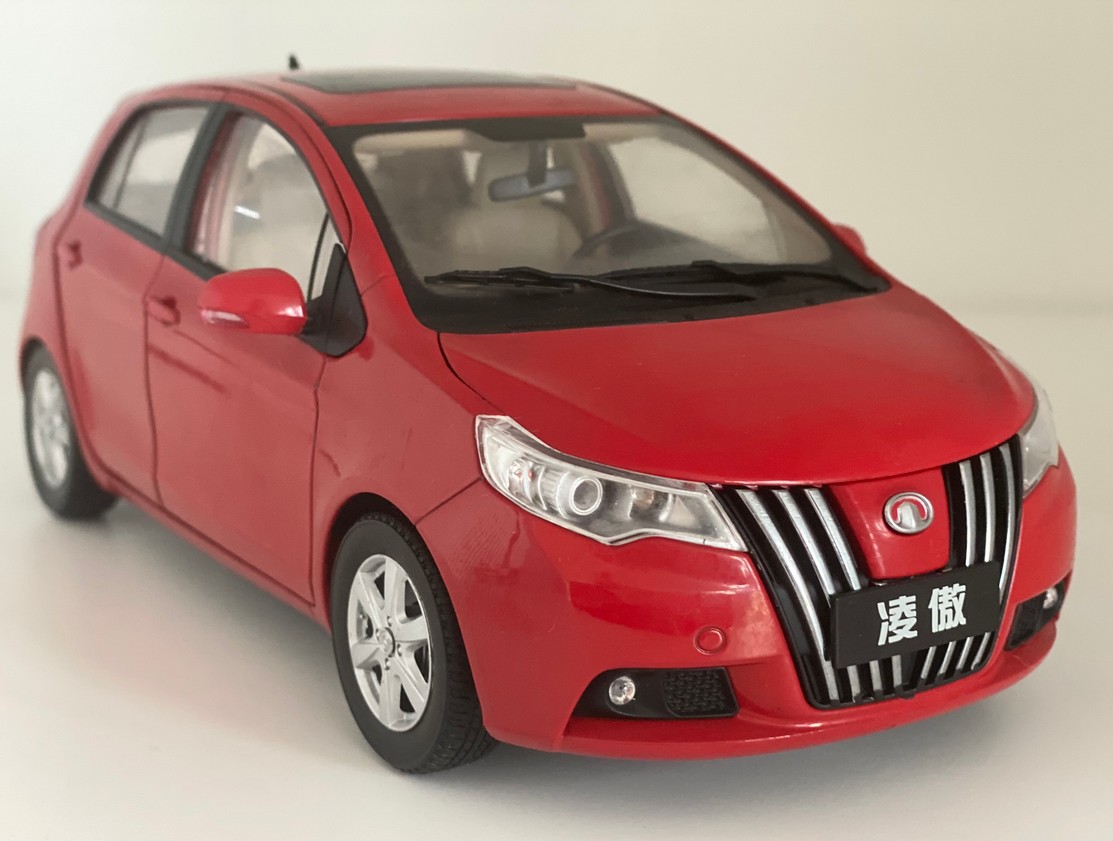 Chinese Car Dealerships Sell Incredibly Detailed Miniature Models Of ...