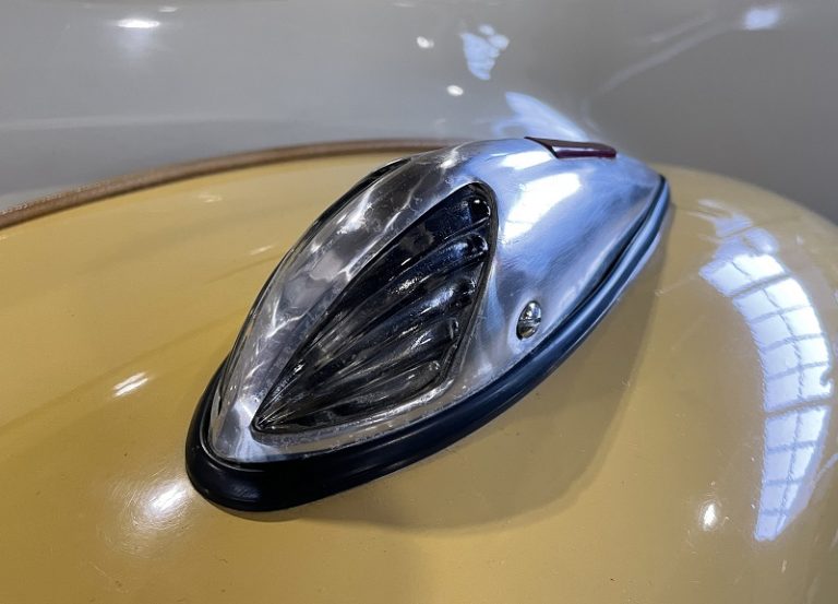 The World's Quirkiest Car Museum Takes Us On A Tour Of Turn Signals And ...