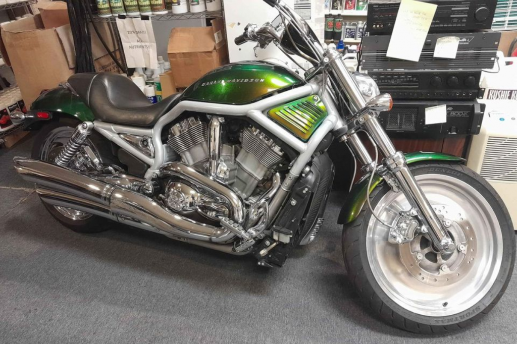 Toyota Century V12, Chrysler Airflow, Harley-Davidson V-Rod: Mercedes ...