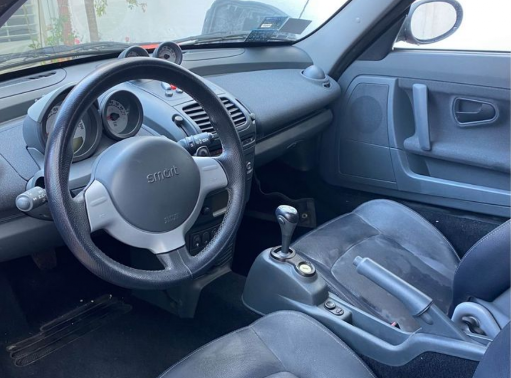 There's A Rare Smart Roadster For Sale Just Across America's Border ...