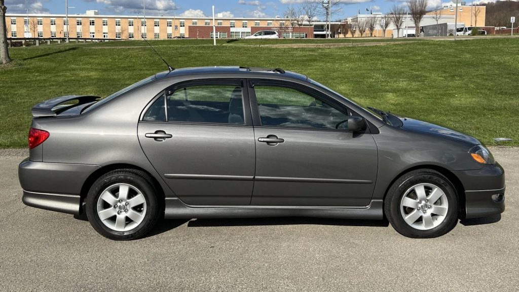 Here's A Look At The 2006 Toyota Corolla That Someone Just Spent Almost ...