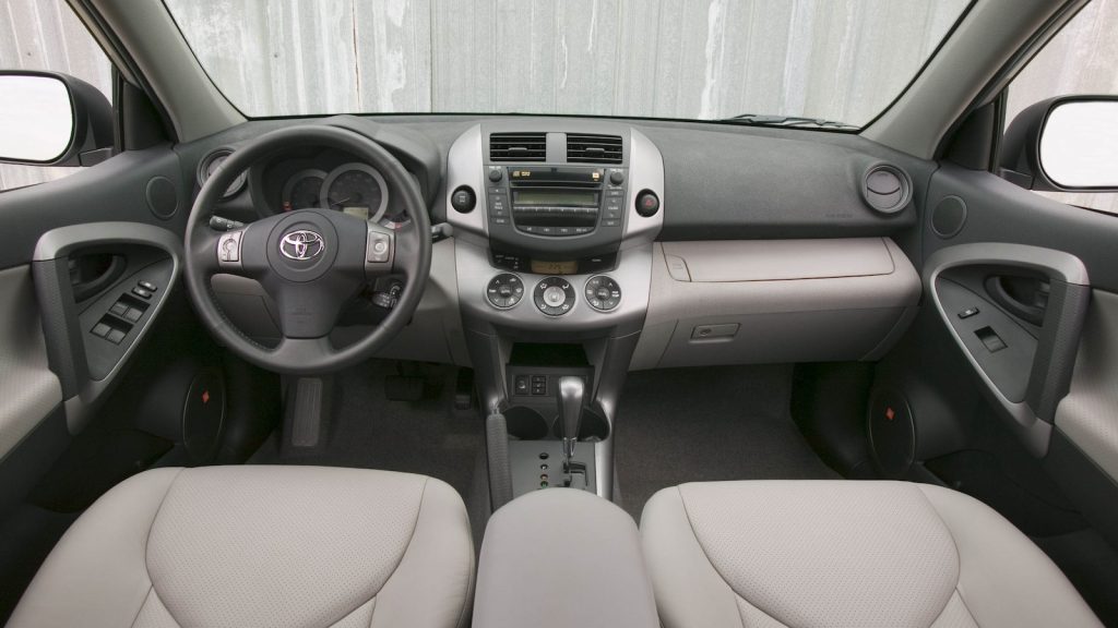 The Toyota RAV4 V6 Was A Practical Family Crossover That Could Outrun A ...