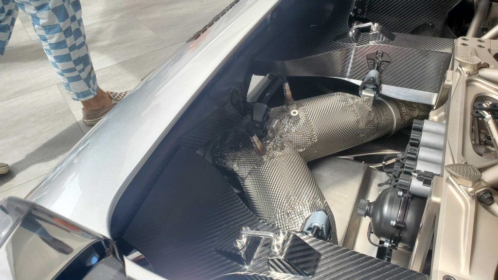 The Koenigsegg CC850 Is A Throwback Hypercar With An Insane Gated ...