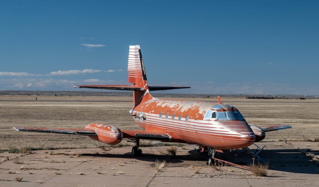 I Toured The RV Made Out Of Elvis' Jet And It's The Best And Worst ...