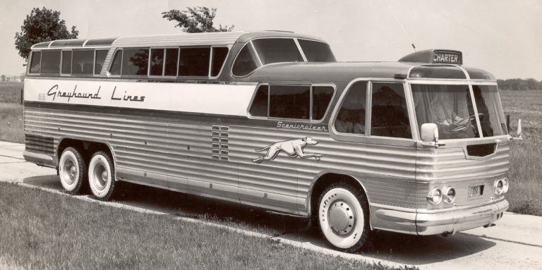 This Iconic $650,000 Bus Is So Heavy It Needed Two Engines Just To Climb Hills - The Autopian