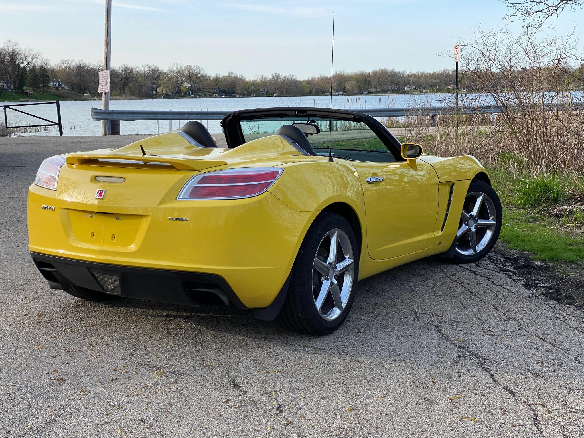 The Pontiac Solstice And Saturn Sky Are Underrated Bargain Roadsters ...