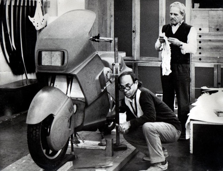 The Soviet Union Once Tried To Revolutionize Motorcycles By Strapping A ...