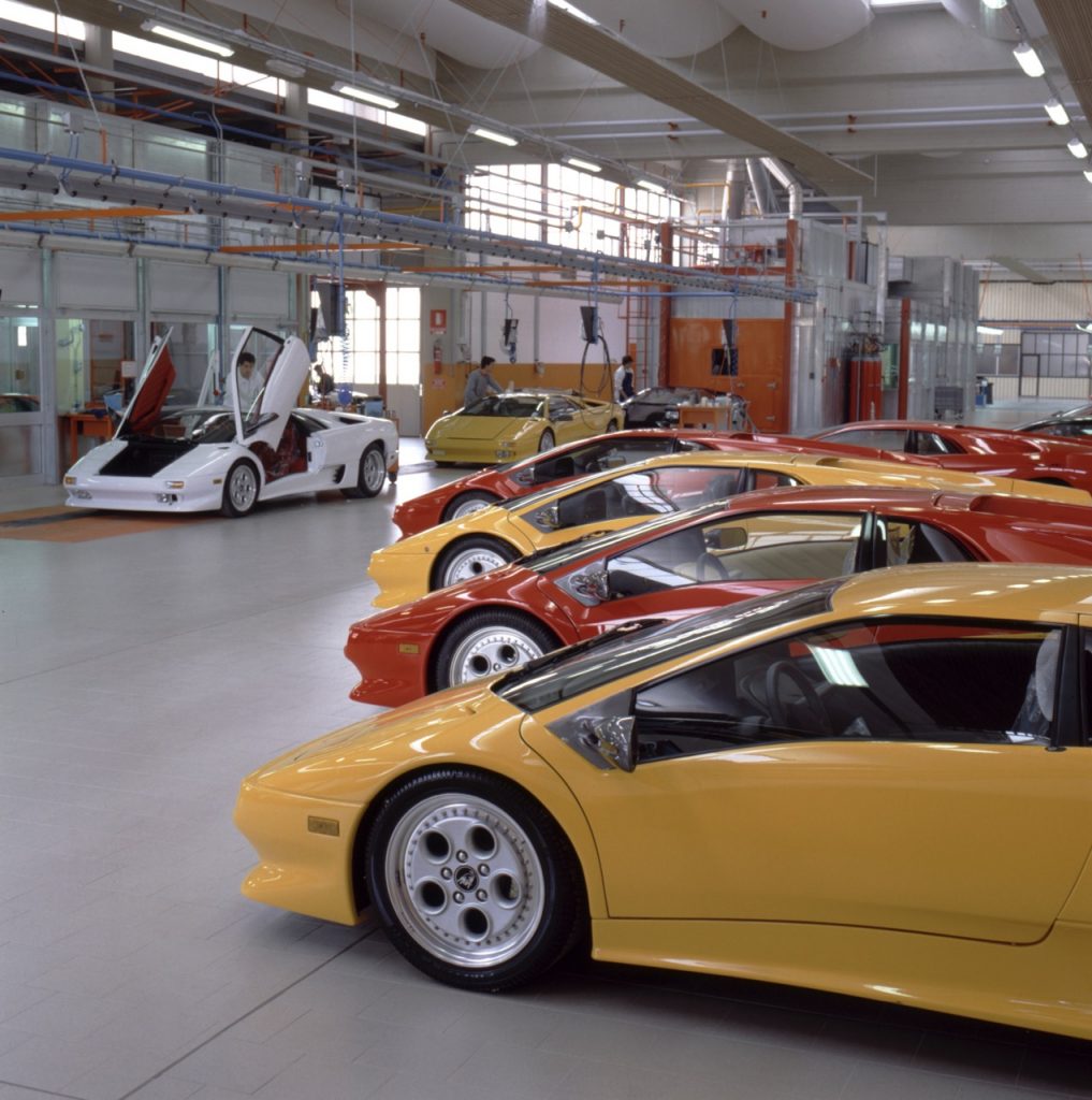 These Newly-Released Lamborghini Archive Pictures Show The Behind-The ...