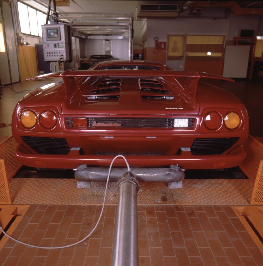 These Newly-Released Lamborghini Archive Pictures Show The Behind-The ...