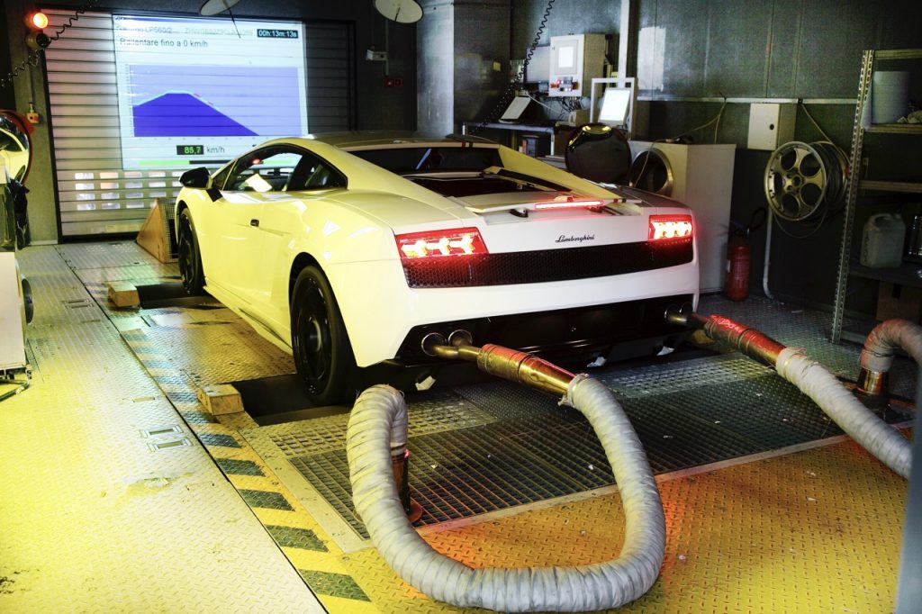 These Newly-Released Lamborghini Archive Pictures Show The Behind-The ...