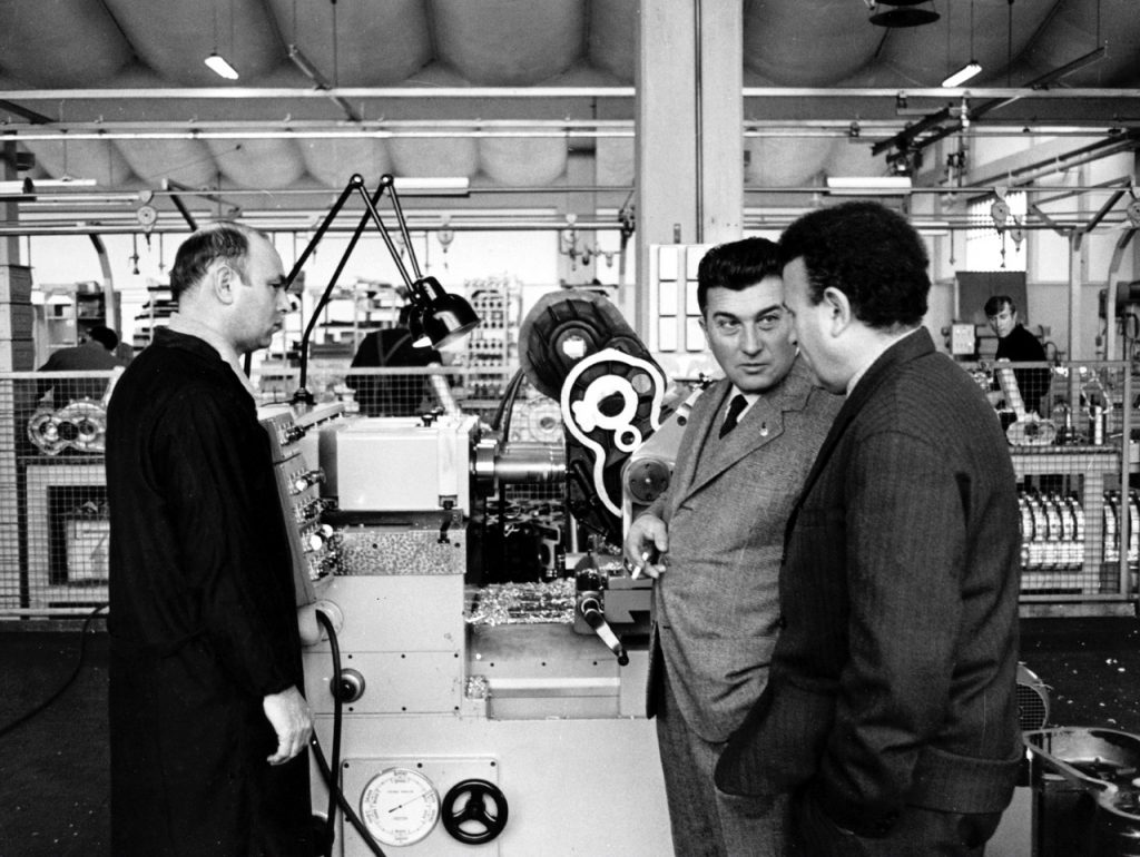 These Newly-Released Lamborghini Archive Pictures Show The Behind-The ...