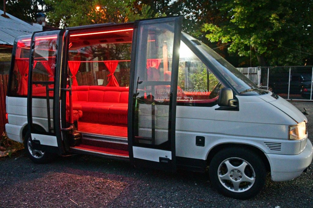 This Glass-Roofed Volkswagen Van Is A Beautiful German Invention With ...