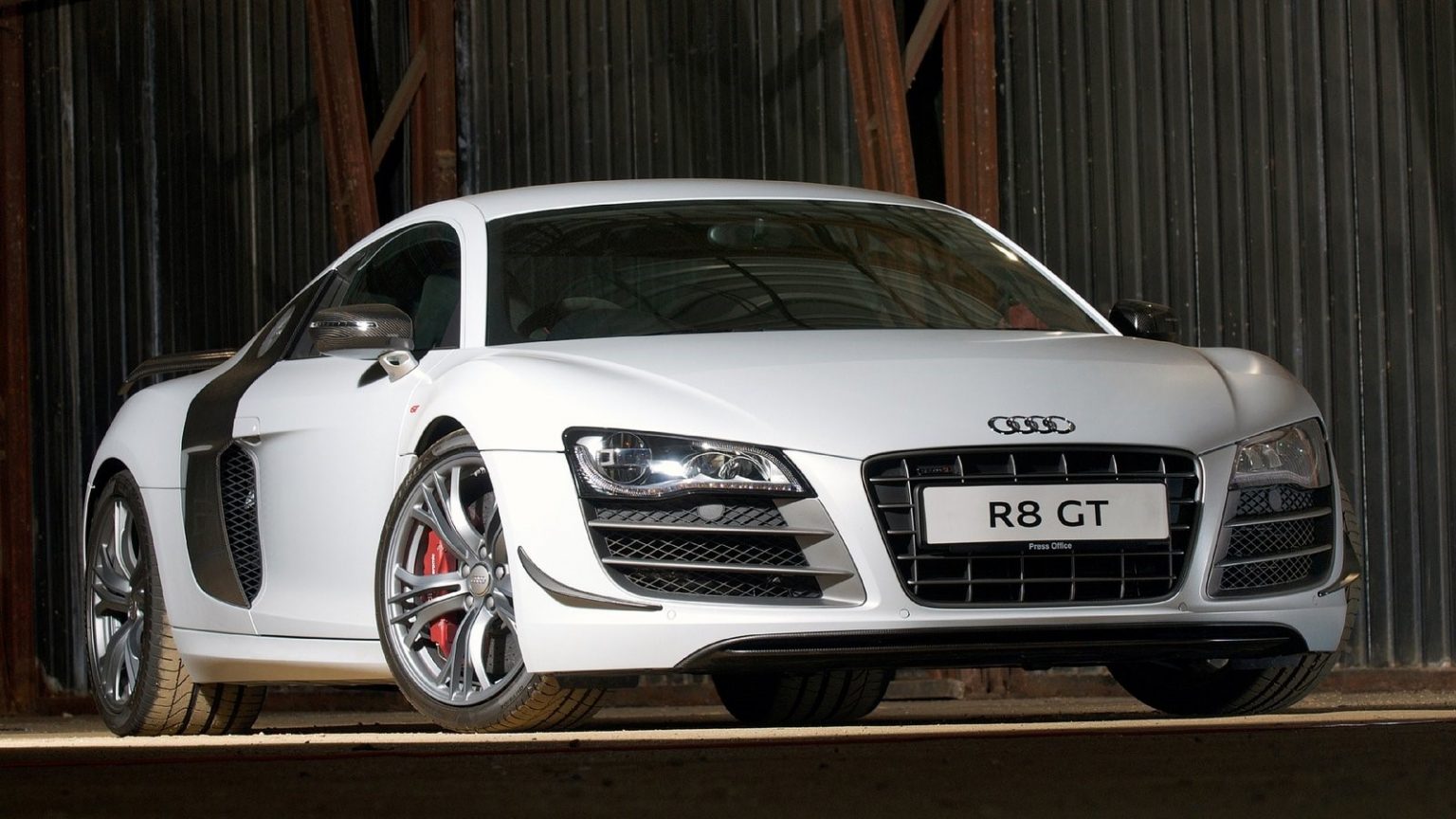 Audi Bids Farewell To Its Glorious V10 With The 612 HP RWD R8 Coupé V10 ...