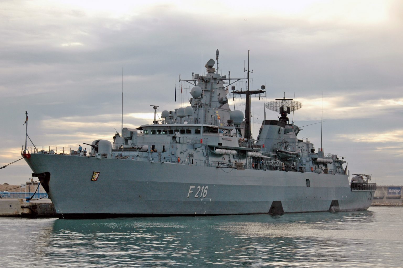 Somehow Modern German Warships Are Still Using 1970s 8" Floppy Disks ...