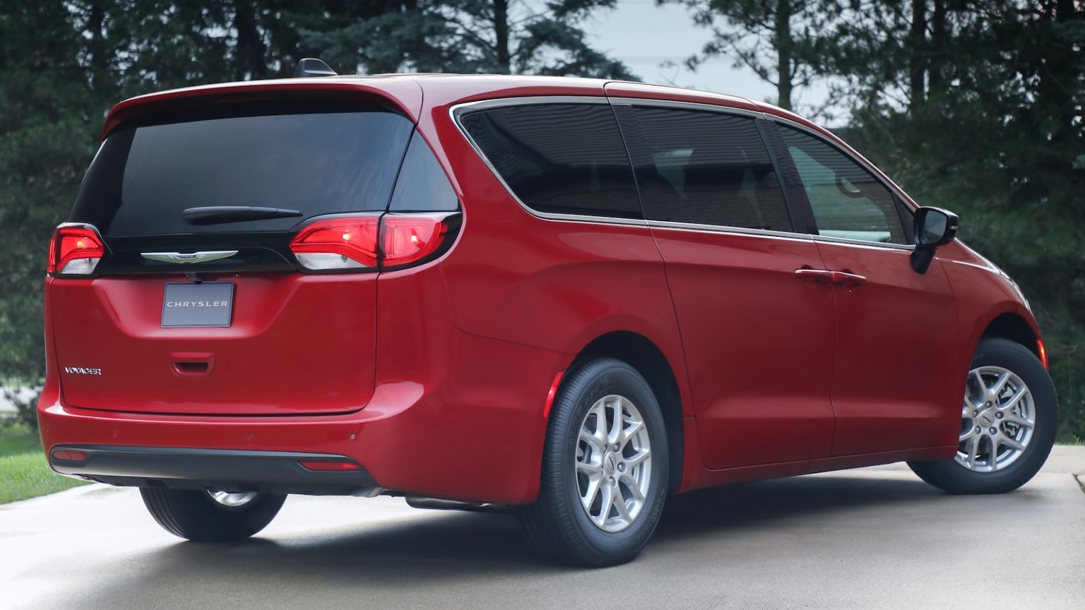Chrysler Is Trying To Pretend That Charging More For A Base Minivan Is ...