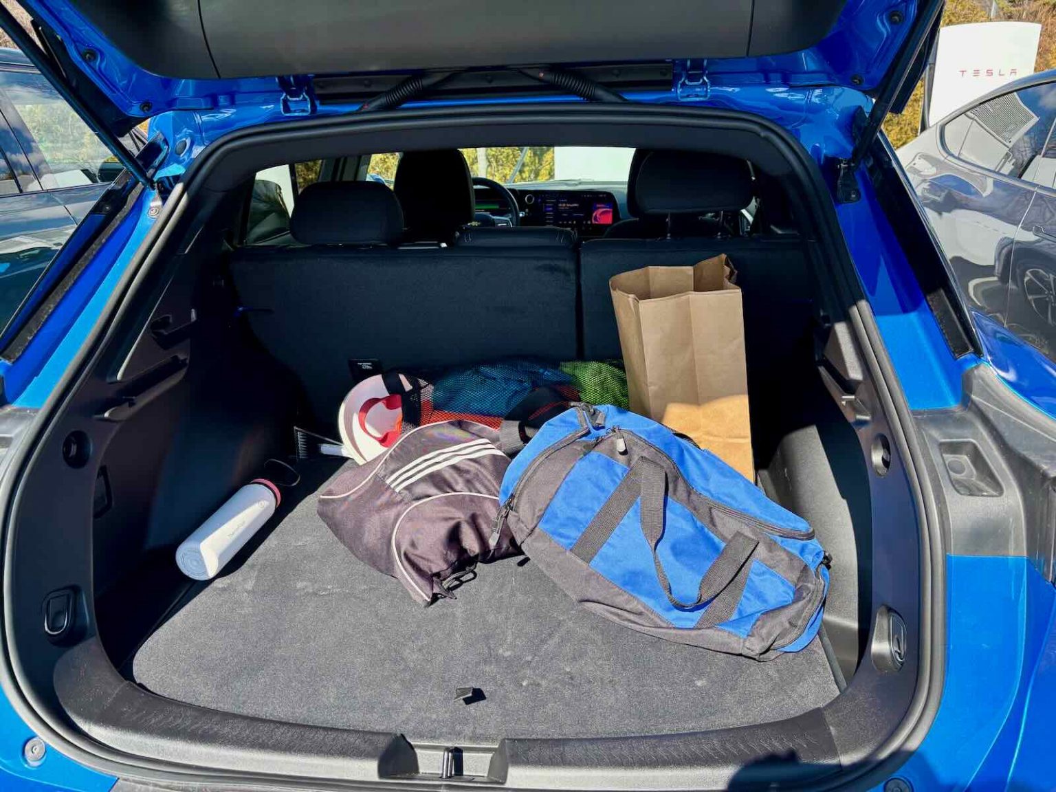 The $35k Poverty-Spec Model Chevy Equinox EV Matches Tesla In A Whole ...