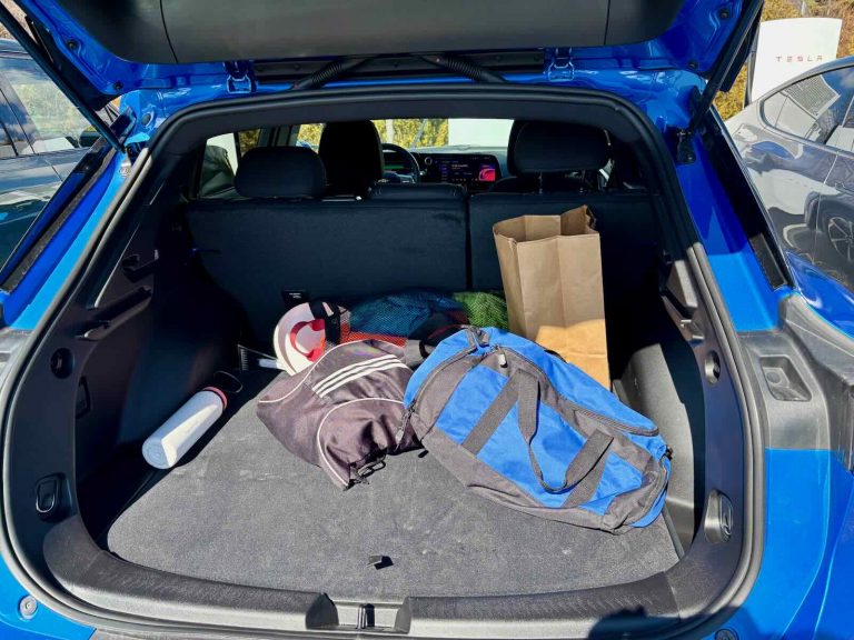 The $35k Poverty-Spec Model Chevy Equinox EV Matches Tesla In A Whole ...