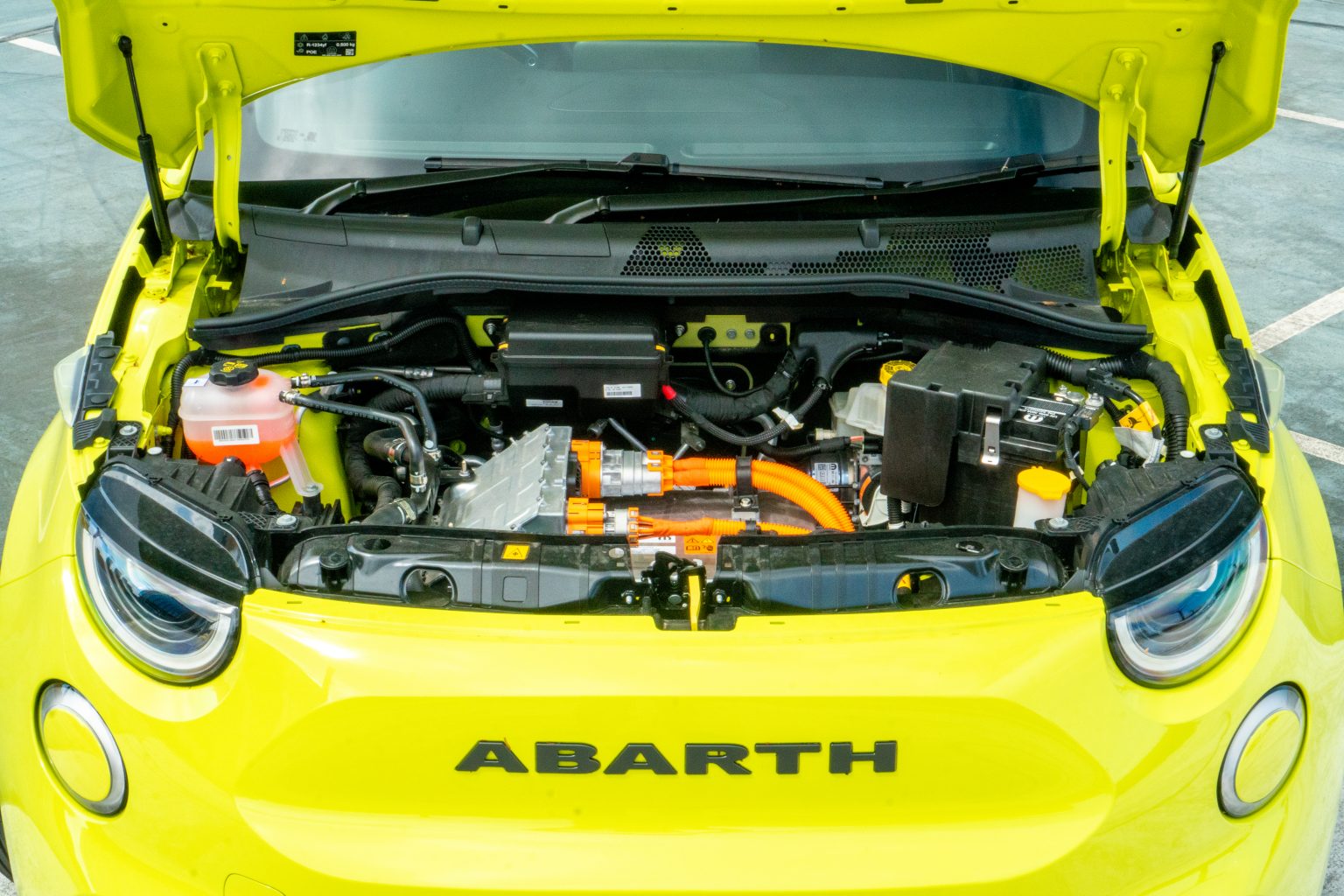The Fiat 500e Abarth Is A Great Hot Hatch That Argues Engines Don't ...