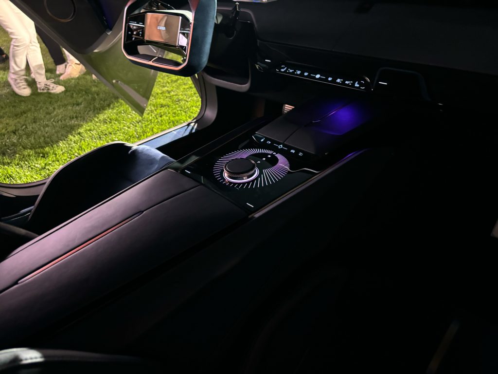 The Karma Kaveya Is An EV Supercar With Billionaire Doors And Working ...