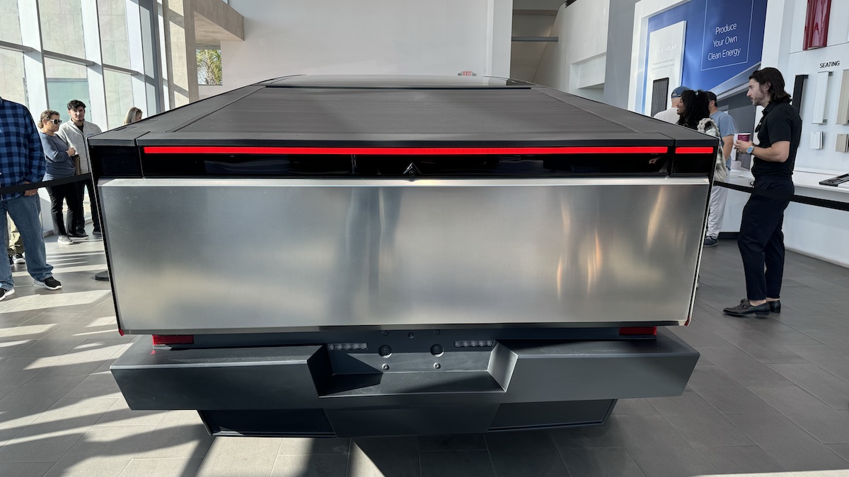 I Saw A Production-Spec Tesla Cybertruck And It Looks Good. Here Are A ...