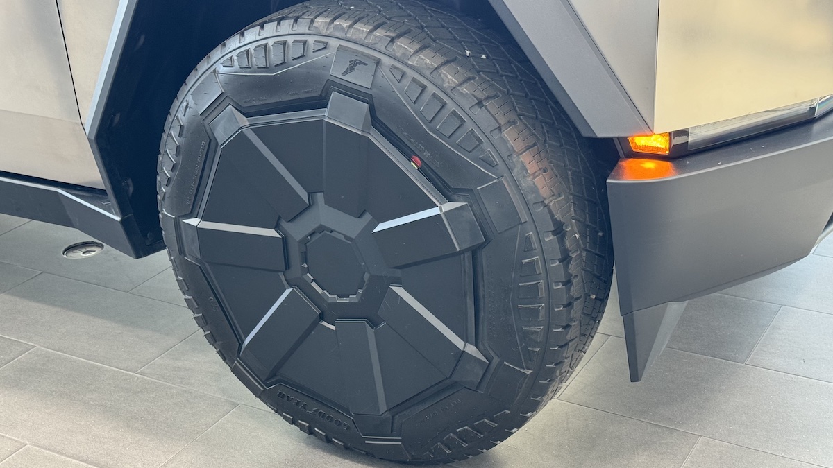 I Saw A Production-Spec Tesla Cybertruck And It Looks Good. Here Are A ...