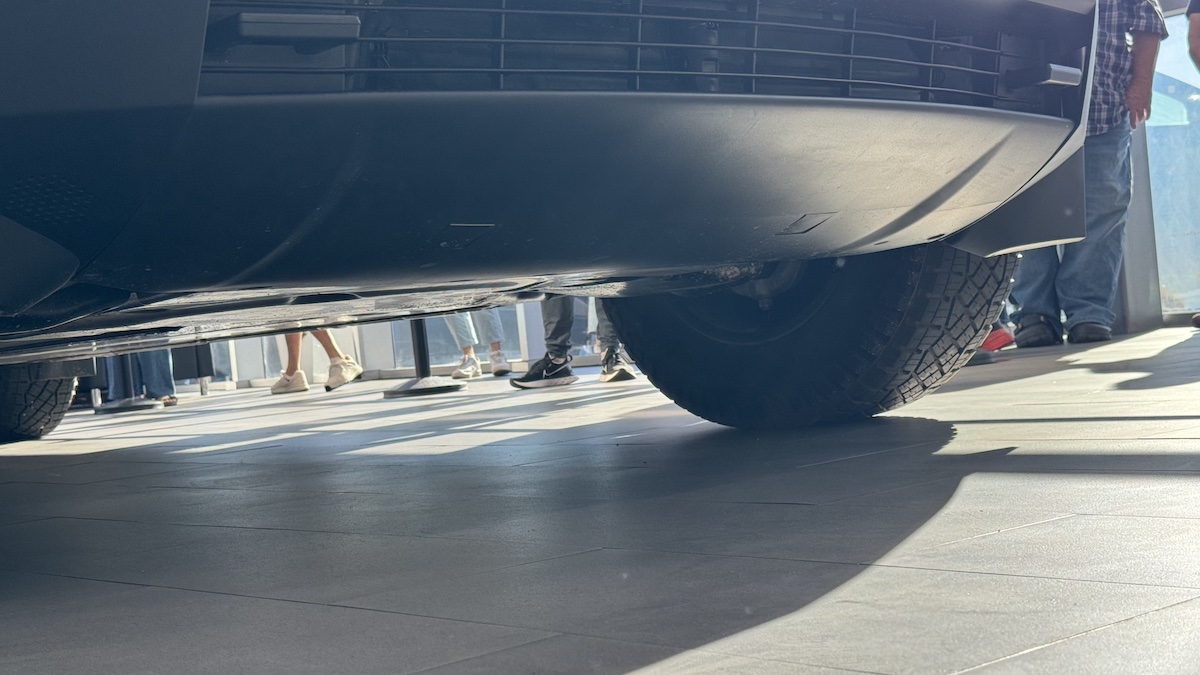 I Saw A Production-Spec Tesla Cybertruck And It Looks Good. Here Are A ...