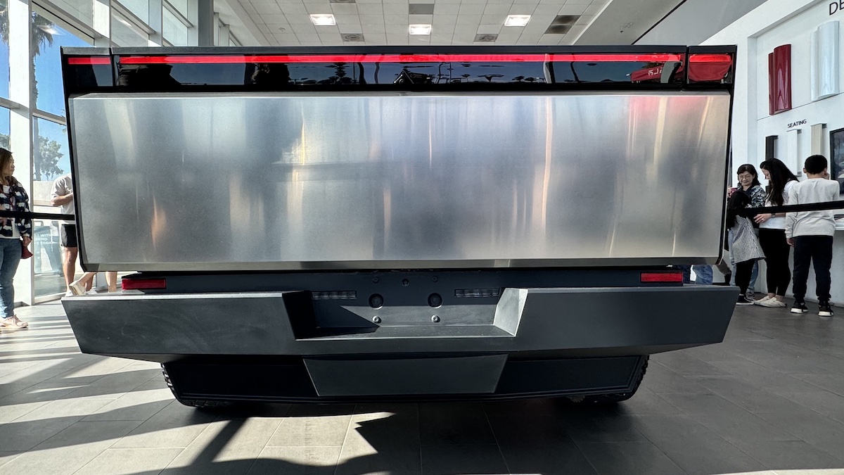 I Saw A Production-Spec Tesla Cybertruck And It Looks Good. Here Are A ...