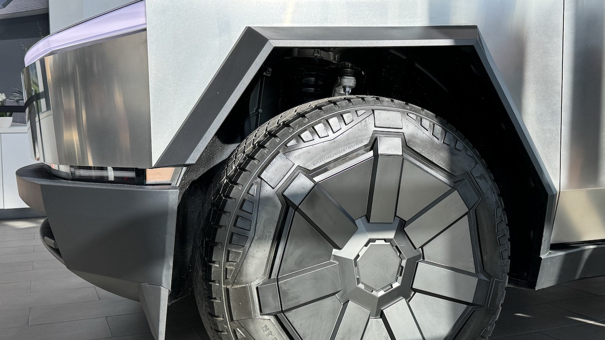 I Saw A Production-Spec Tesla Cybertruck And It Looks Good. Here Are A ...