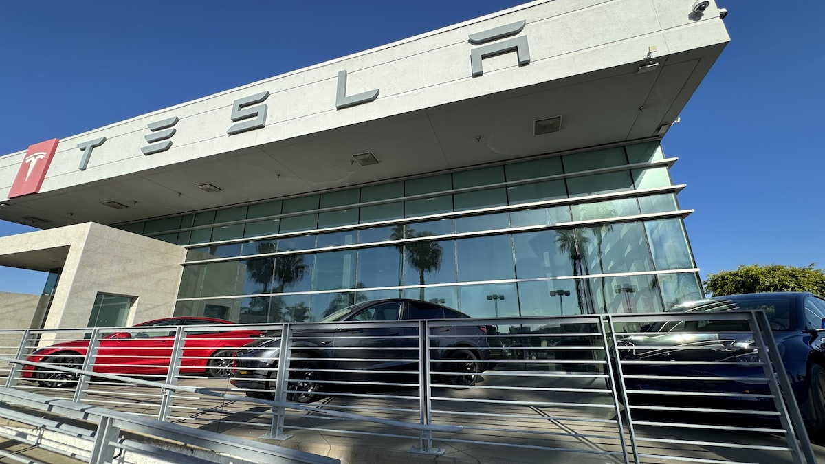 I Saw A Production-Spec Tesla Cybertruck And It Looks Good. Here Are A ...