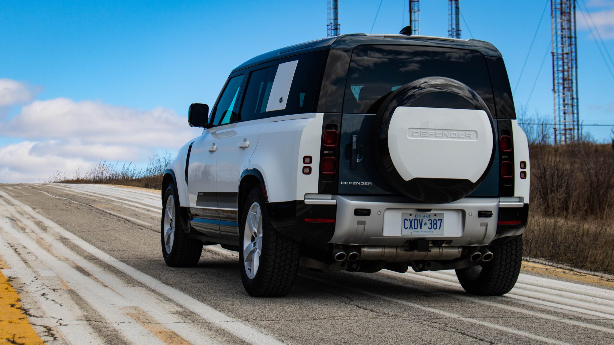 Here's Why The Supercharged V8 Land Rover Defender 110 SE P500 Is The ...