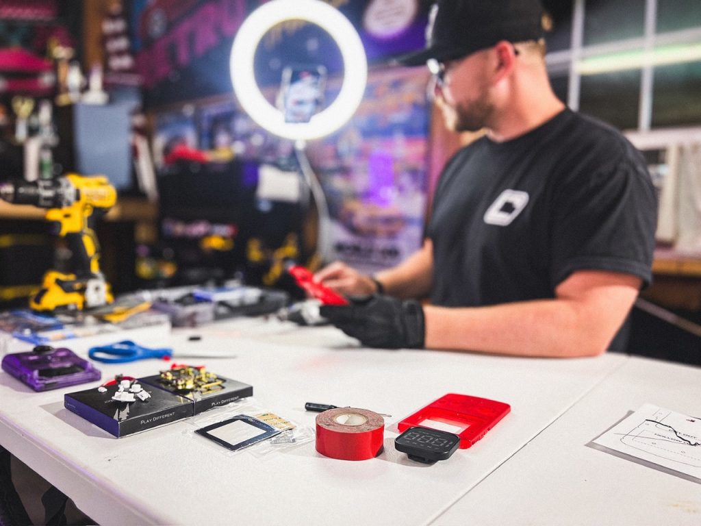 How To Make A Game Boy Color Retro Speedometer For Your Car (And Why It ...