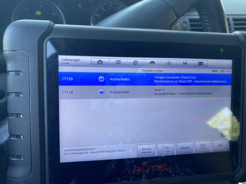 Using An Autel Diagnostic Scanner To Fix Broken Cars Is Like Having A ...
