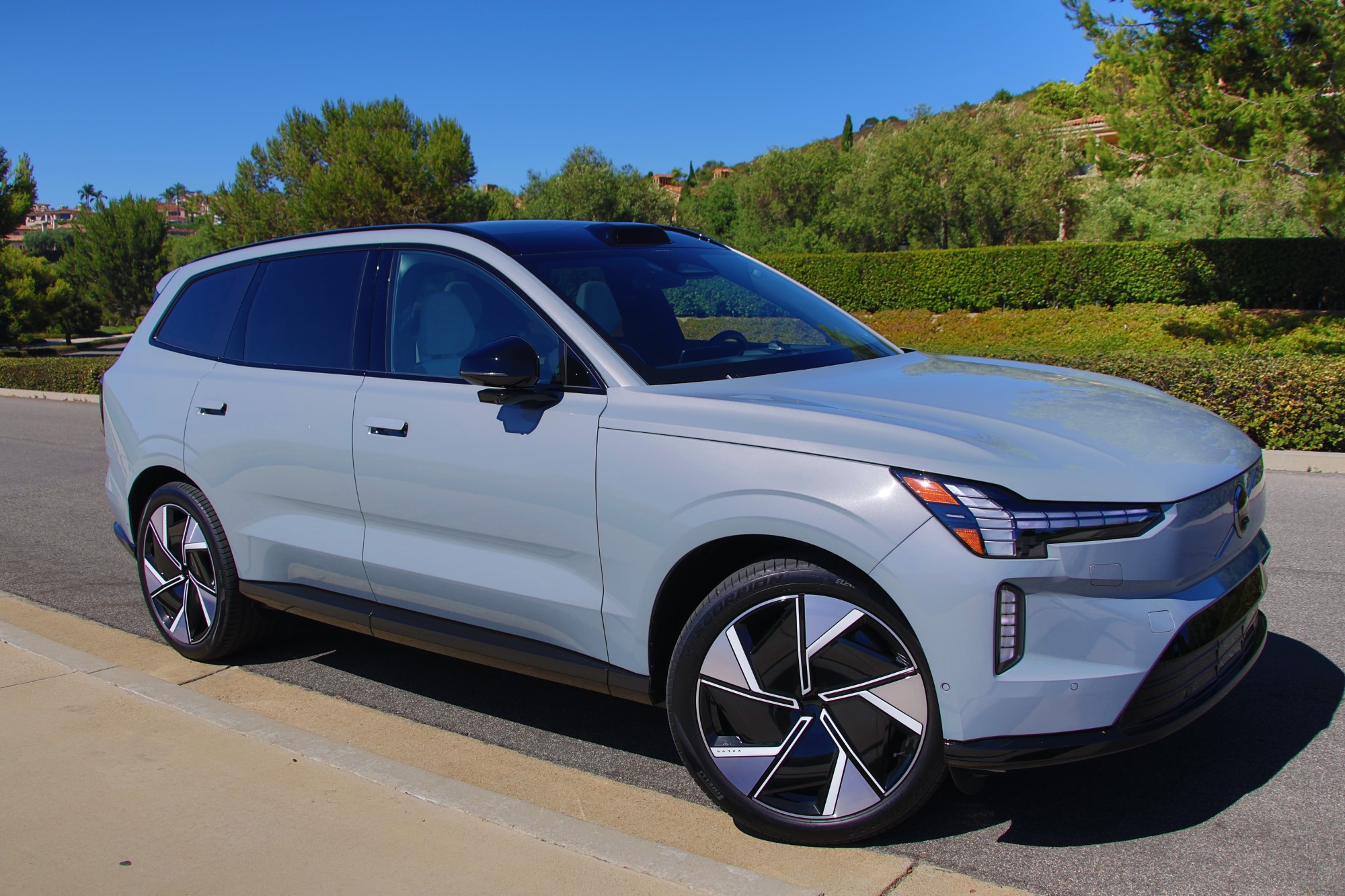 The 2025 Volvo EX90 Is Surprisingly Cool But Still A Work In Progress ...