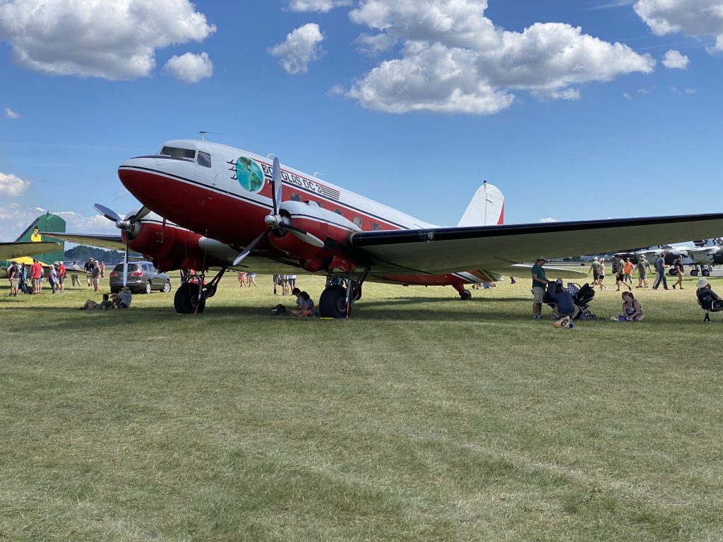 I Got To Check Out This Beautiful Douglas DC-3 That's Back In The Air ...