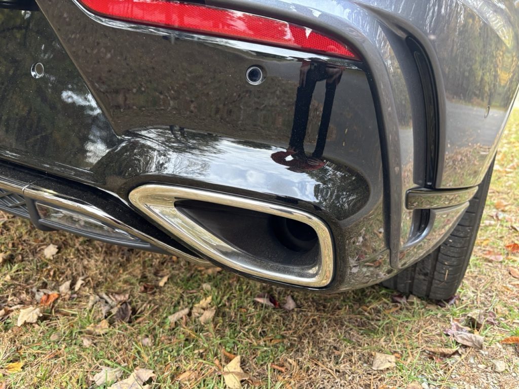 The Genesis GV70 Is An Extremely Pleasant Luxo-Crossover And Its Butt ...