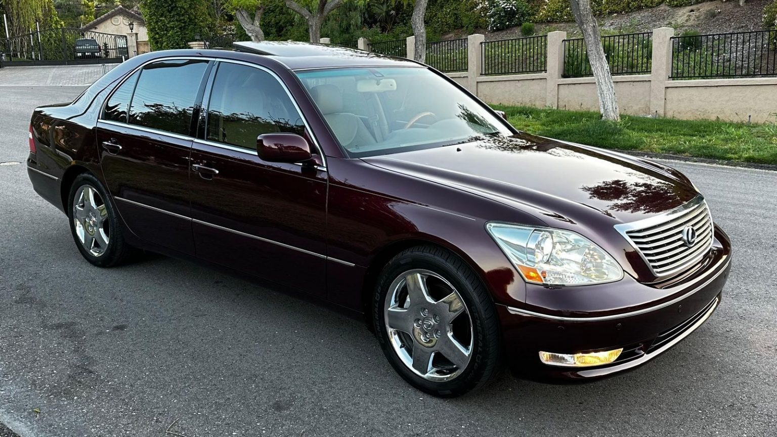 Here's Why The Lexus LS 430 Is Still The Best Luxury Car To Own - The ...