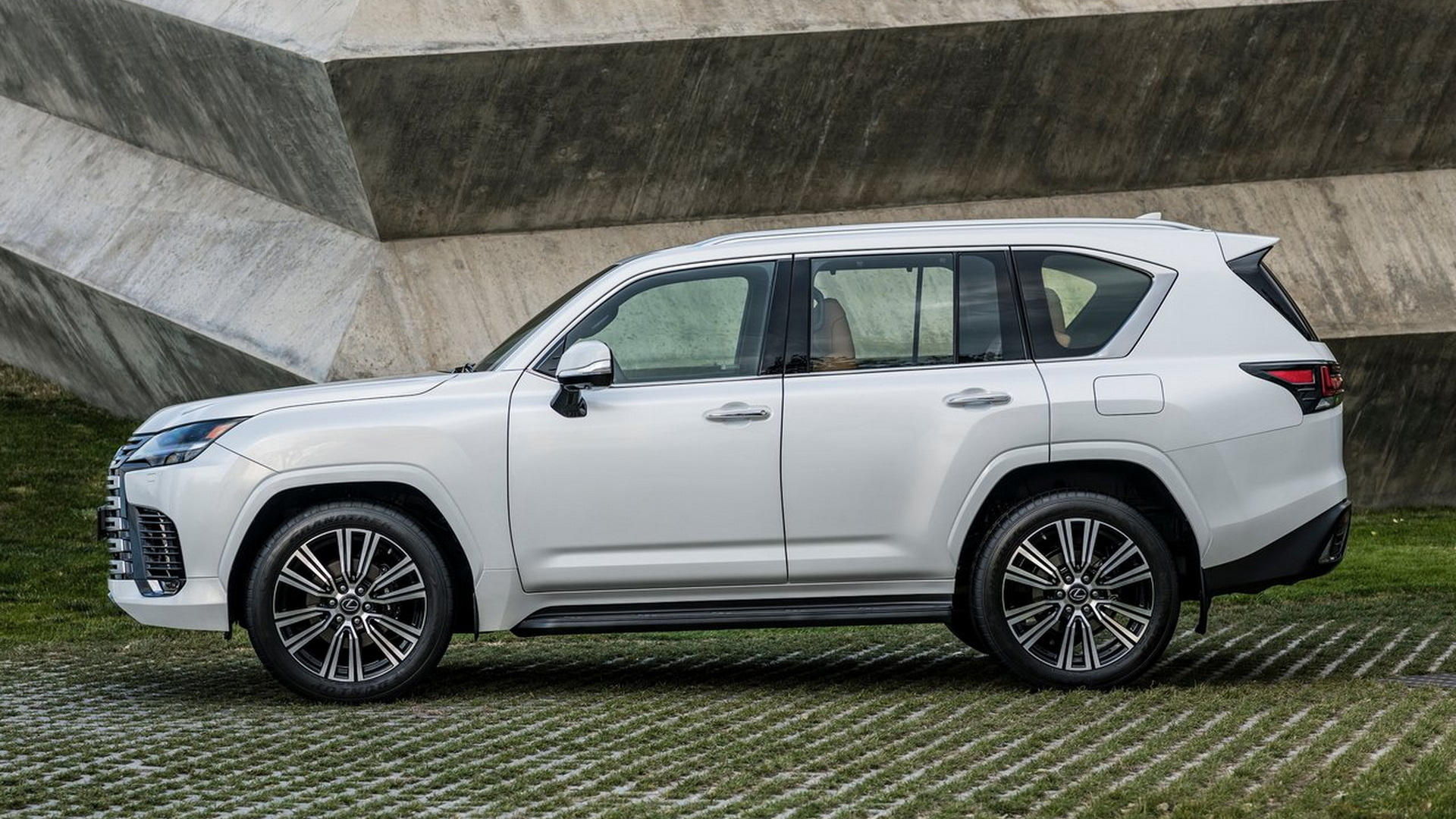 Toyota Screwed Up The Tundra So Bad It's Replacing 100,000 Engines ...