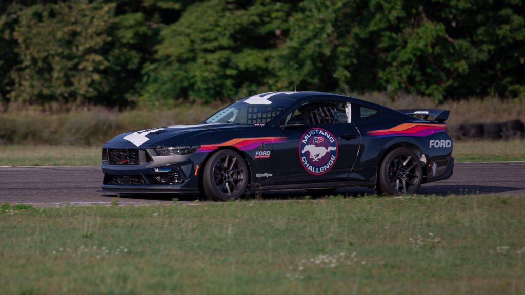 The $145,000 Ford Mustang Dark Horse R Revives An Old Racing Series ...