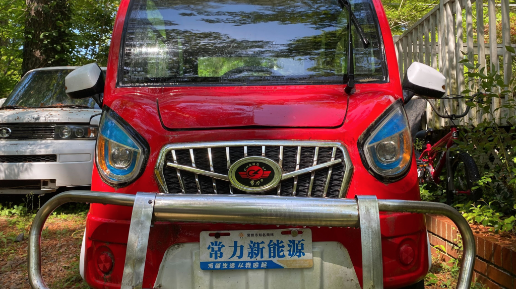 Volkswagen Norway Developed A 12 MPH Motorized Office Chair With Lights ...