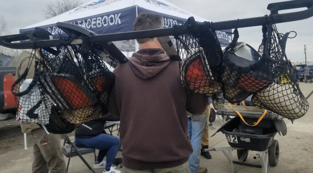 Watch In Awe As These Men Carry 300 Pound Engines And 500 Pound Axles ...