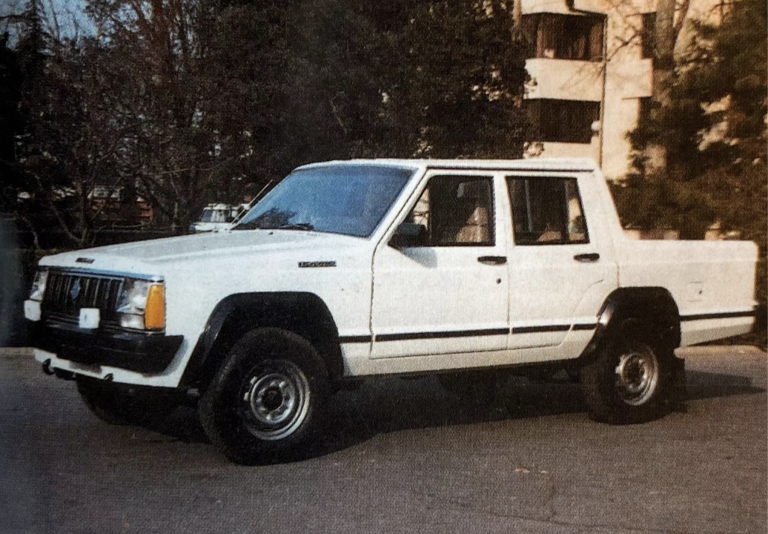 A Deep-Dive Into The History Of China's Bizarre Jeep Cherokee XJ Clones ...