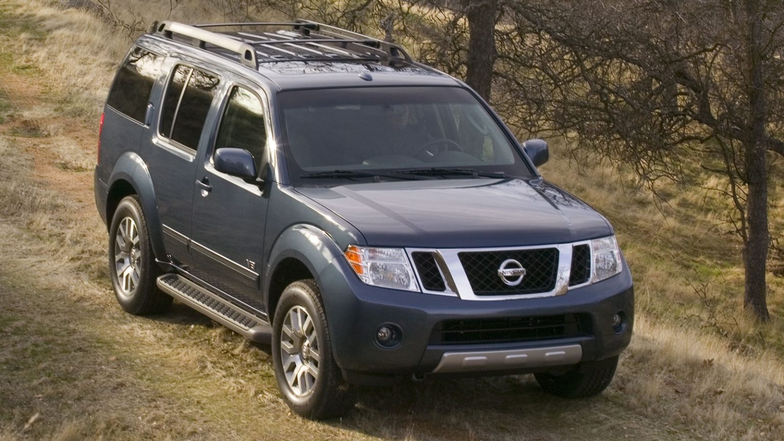 You Used To Be Able To Buy A Nissan Pathfinder With A 5.6-Liter V8 ...