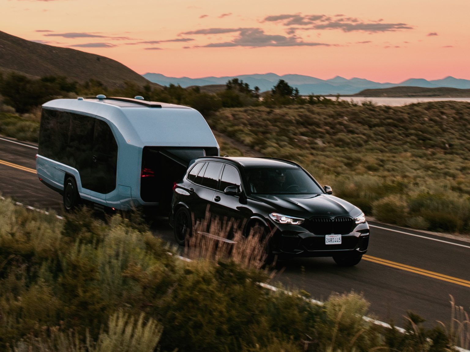 The 'Pebble Flow' Is An Electric Self-Propelled Trailer Hoping To Make ...