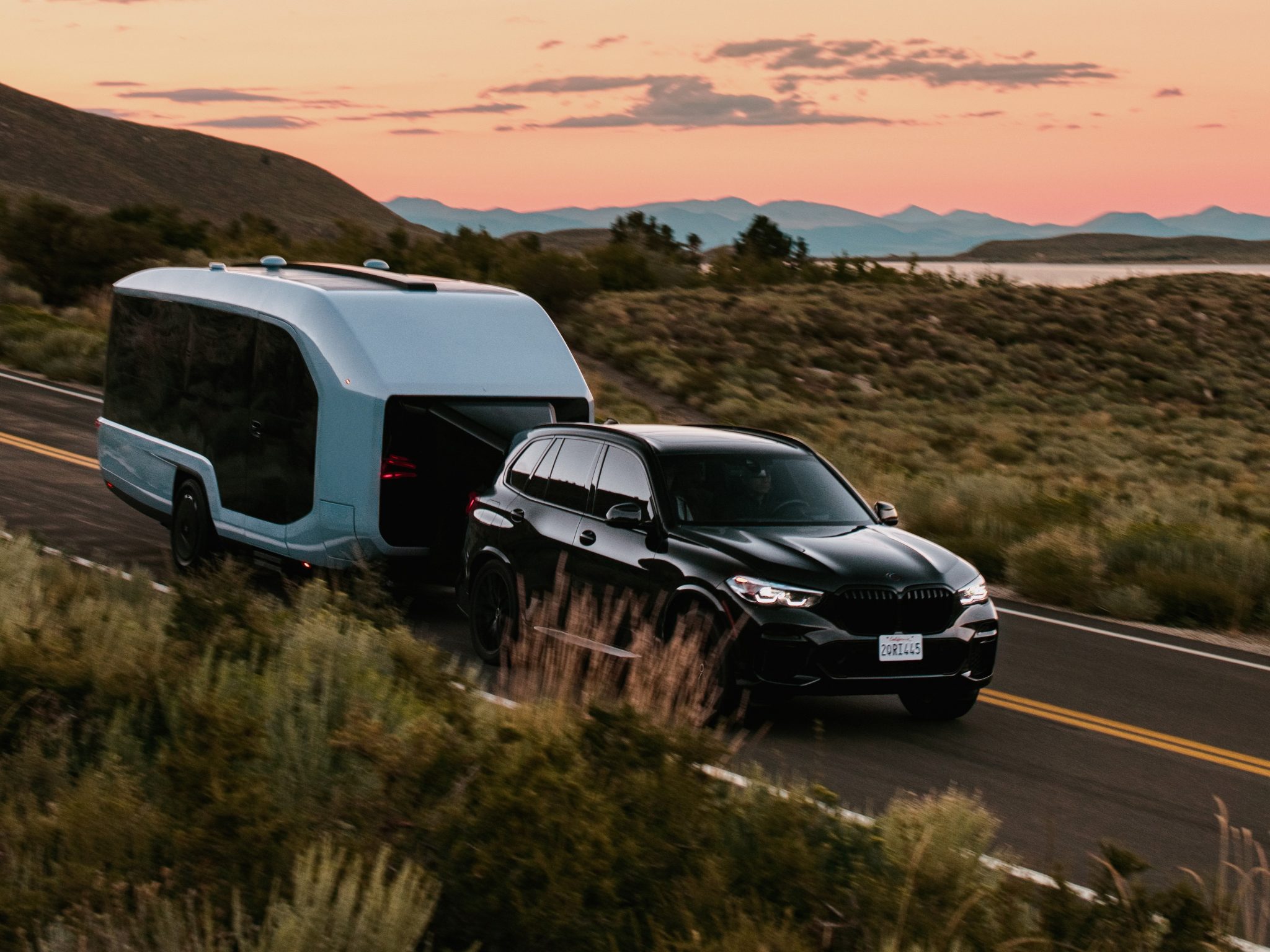 The 'Pebble Flow' Is An Electric Self-Propelled Trailer Hoping To Make ...