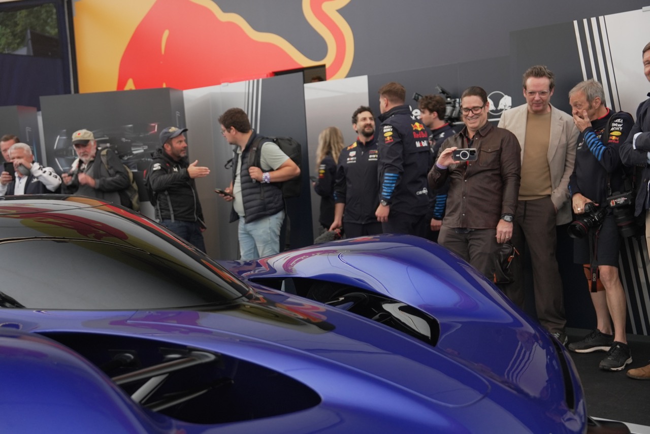 Red Bull's First Production Car Ever Is 1,200 Horsepower Of V10 Fury ...