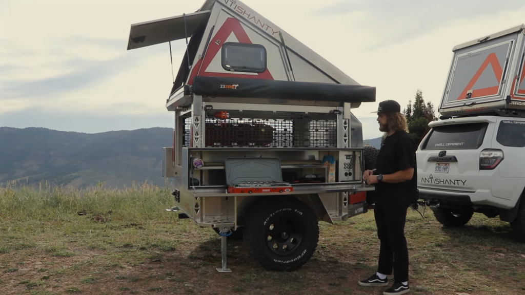 Here's What You Get In A 1,000 Pound Lightweight Camper Meant To Be ...